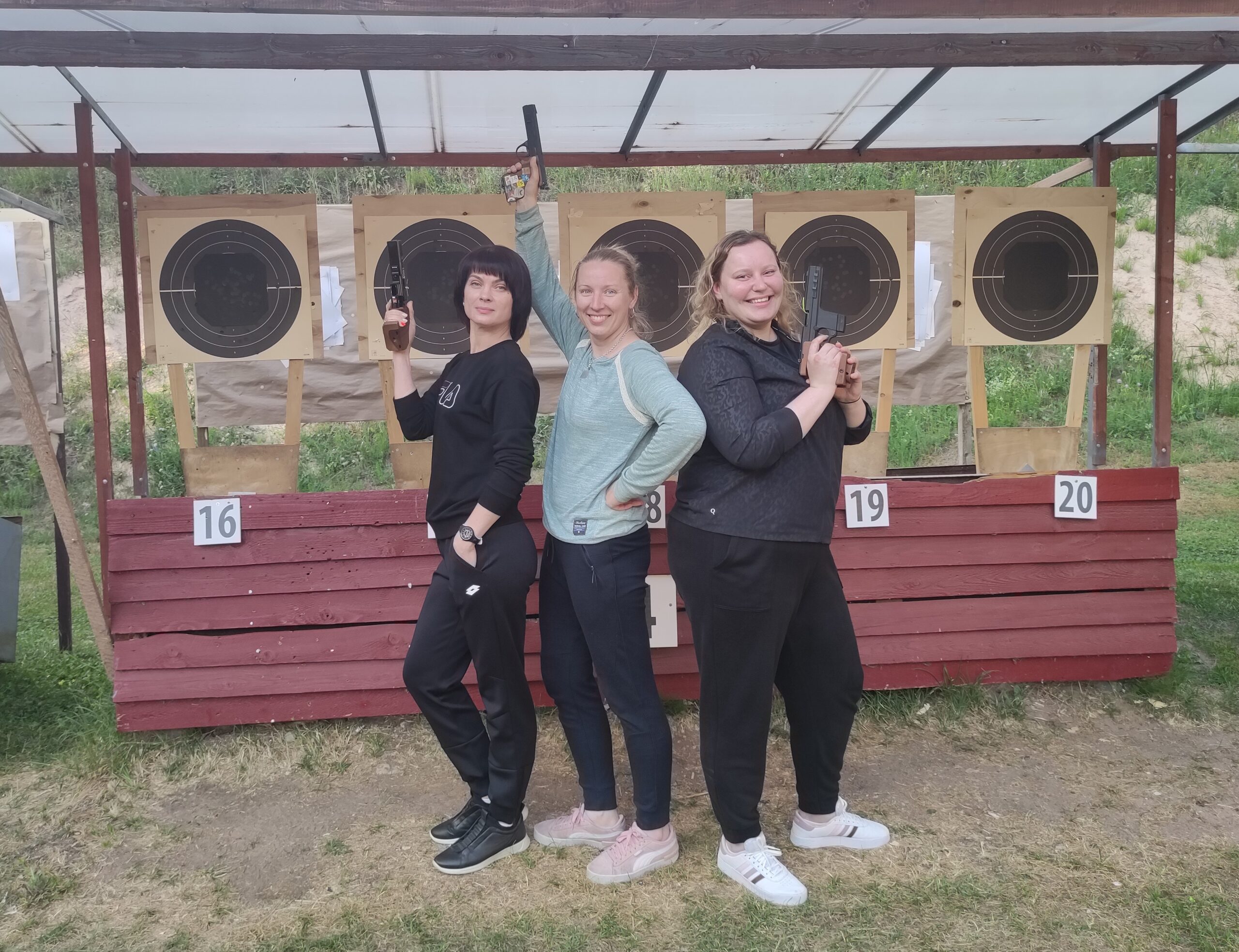 1 kuld, 1 hõbe, 6 pronksi laskmise Eesti meistrivõistlustelt - LÄÄNELA